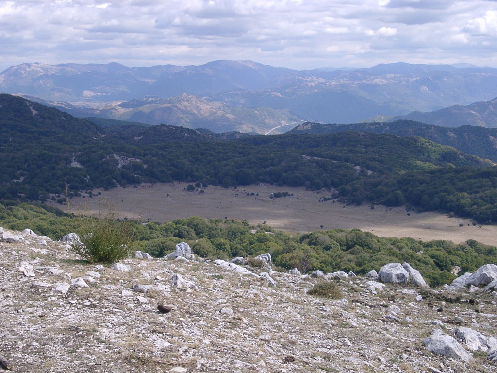 Gambe in spalla - Escursionismo e Trekking - Montagne del Lazio e centro italia